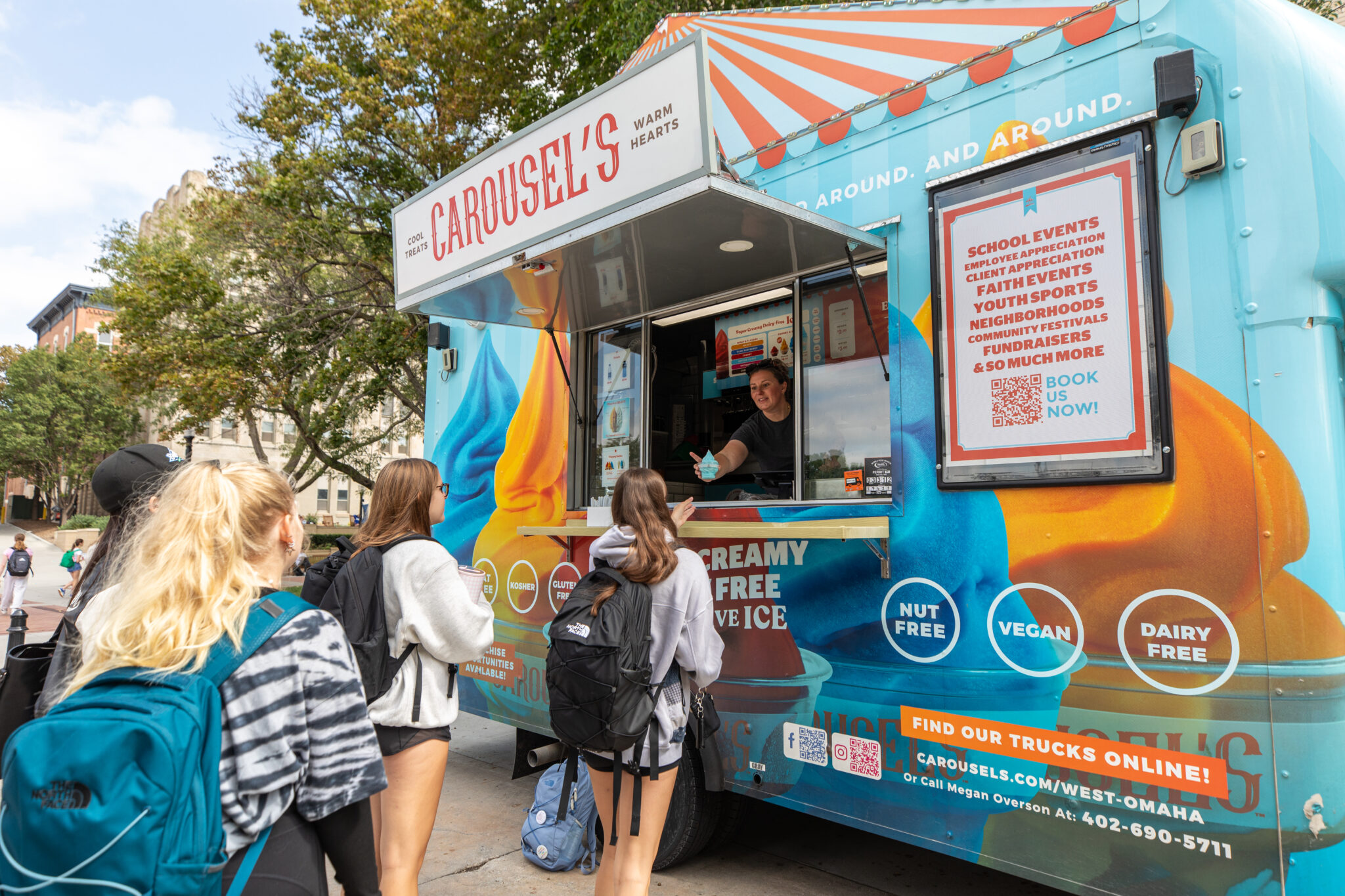 Sweet treats uplift Jays at CU gathering – Creightonian